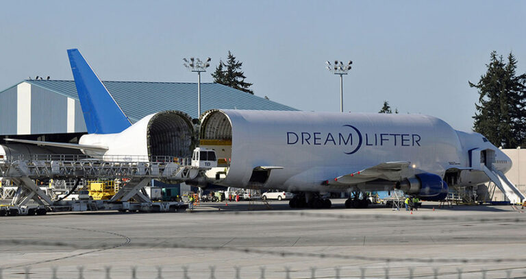 The Belly Air Cargo Planes: Airbus Beluga and Boeing Dreamlifter ...